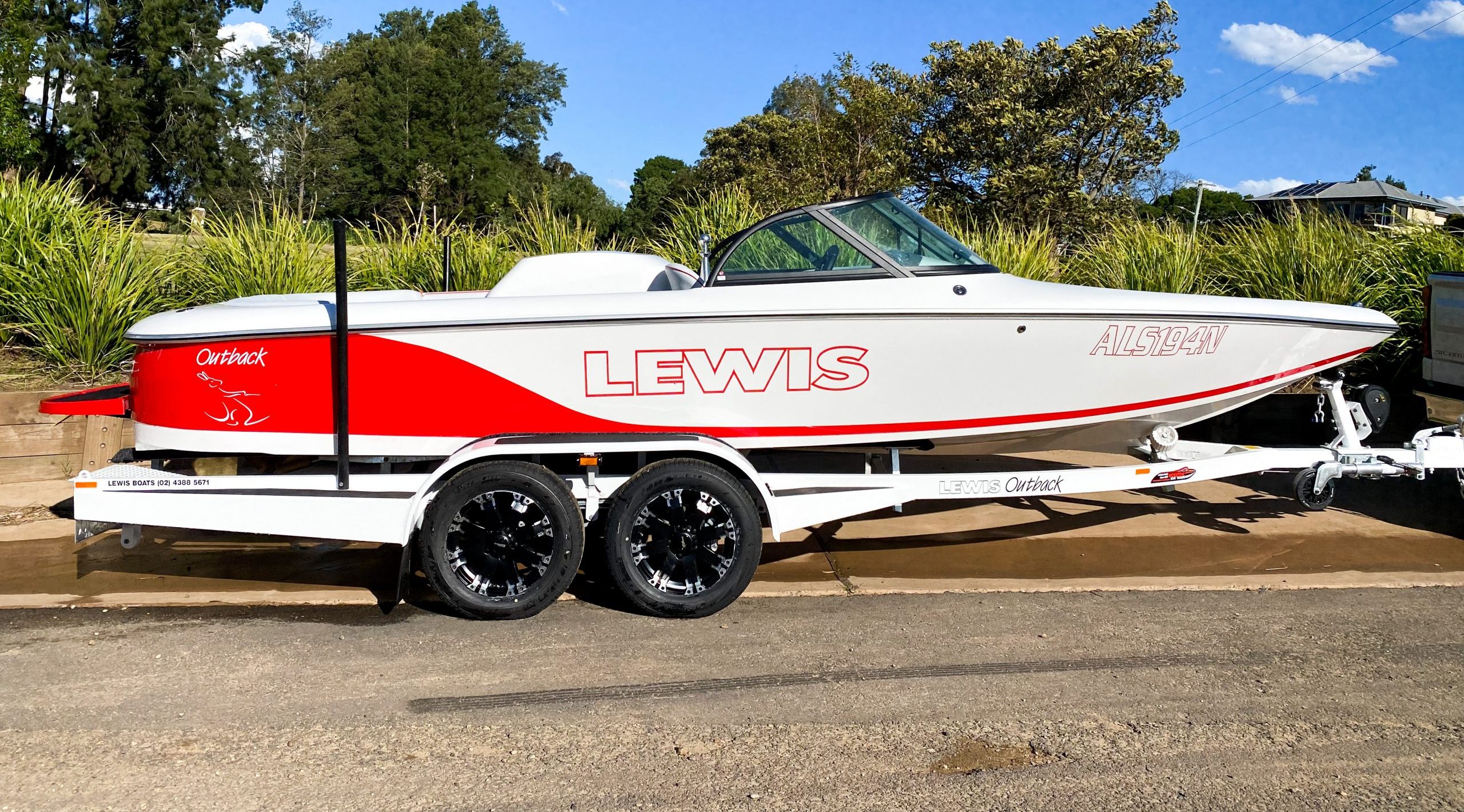 Outback - Lewis Boats