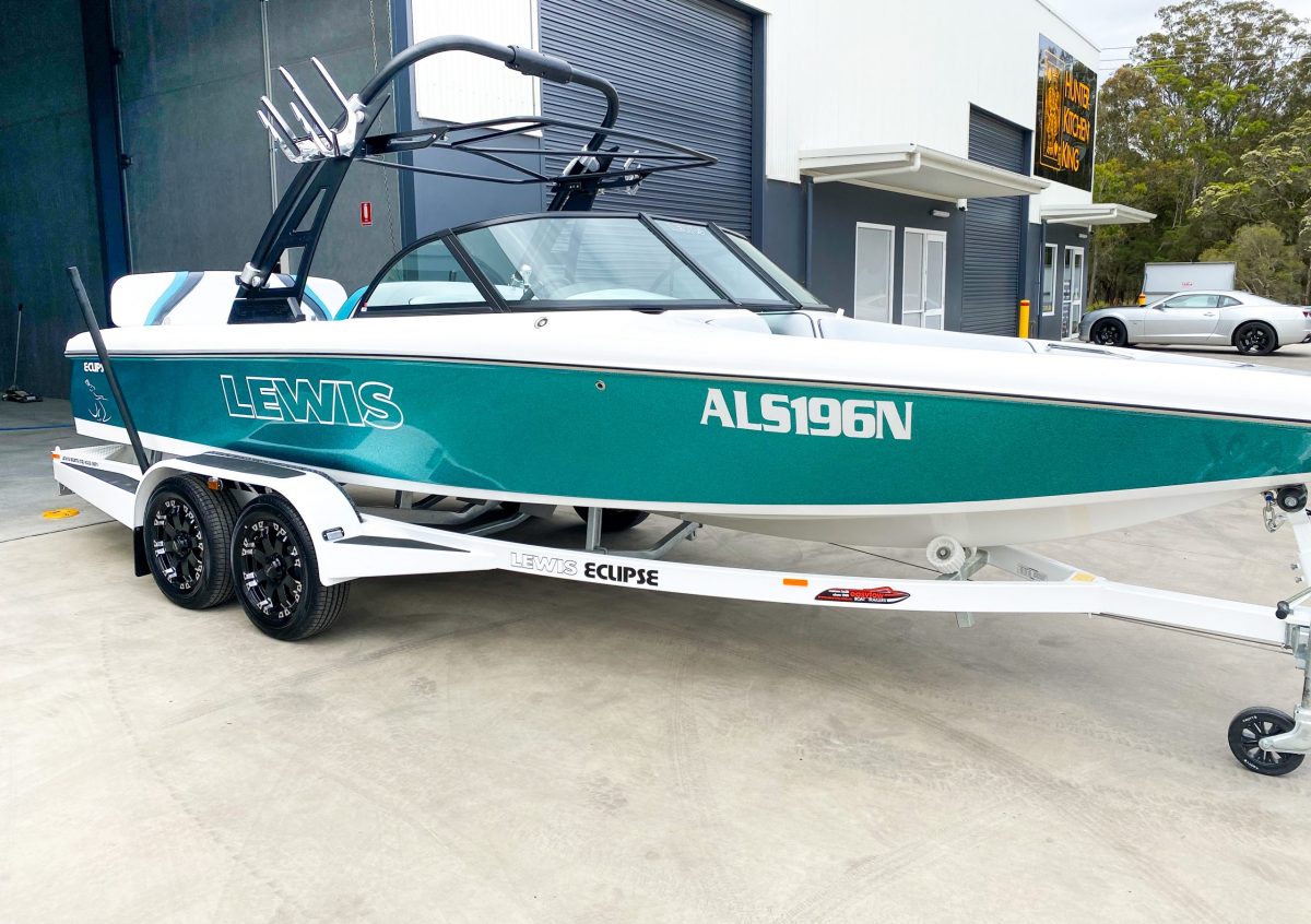 Eclipse - Lewis Boats